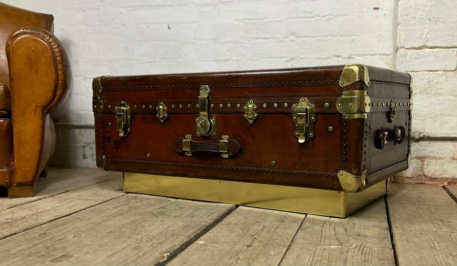 Luxury Travel Trunk & Brass Riser Quality Antique Coffee Table Room ...