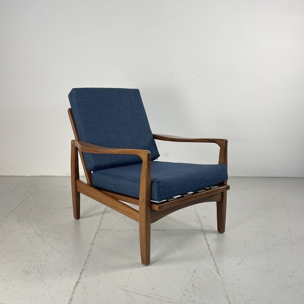 B 7522 Zenon Baczyk Midcentury Armchair For Swarzedz | Zenon Bączyk ...
