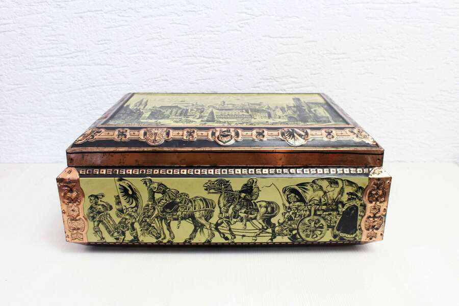 Pretty Old Metal Box Delacre, 1950s | Eugen Schmidt | Vinterior