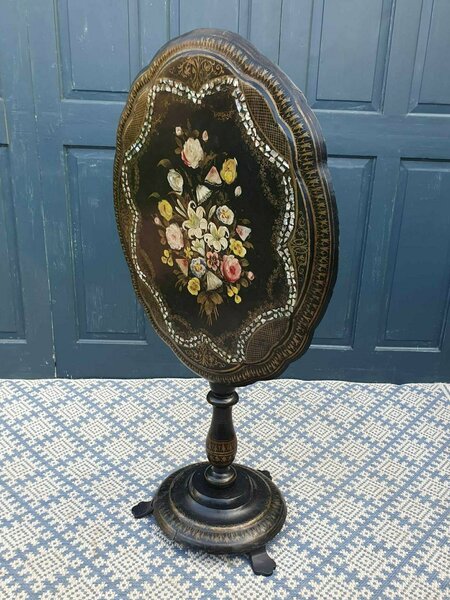 Victorian Papier Mache Tilt Top Table | Vinterior