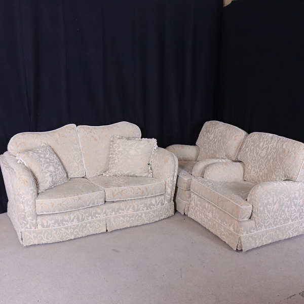 Gascoigne Venina Sofa 3pcs Suite Two Armchairs 2 Seater Sofa Vgc ...