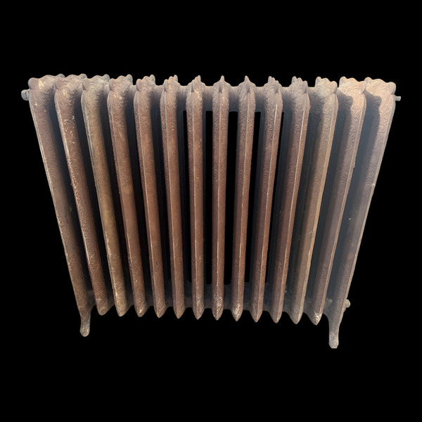 Antique Free Standing Radiator With Fourteen Flowered Cast Iron Blades ...