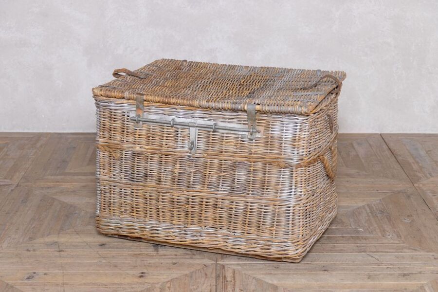 Vintage 1930's Wicker Laundry Basket | Vinterior