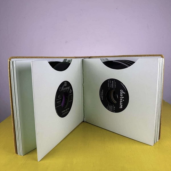 Vintage Album With 15 45 Rpm Records | Vinterior