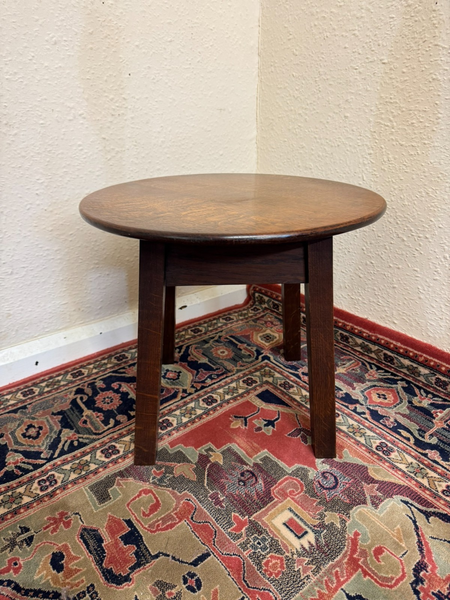 Fantastic Quality Oak Round Arts And Crafts Accent Table Circa 1920 | Vinterior