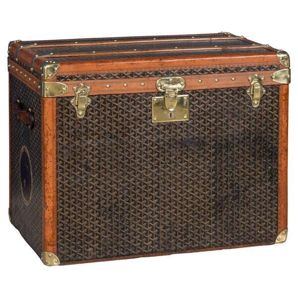Antique 20th Century French Hat Trunk In Chevron Canvas By Goyard ...