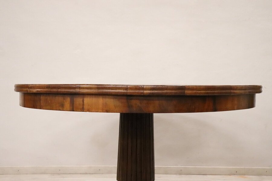 Antique Round Table In Walnut, 1800s | Vinterior