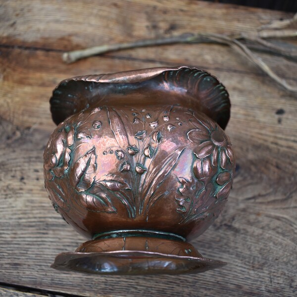 Antique Rare English Arts & Crafts Hand Beaten Flower Repousse Copper ...