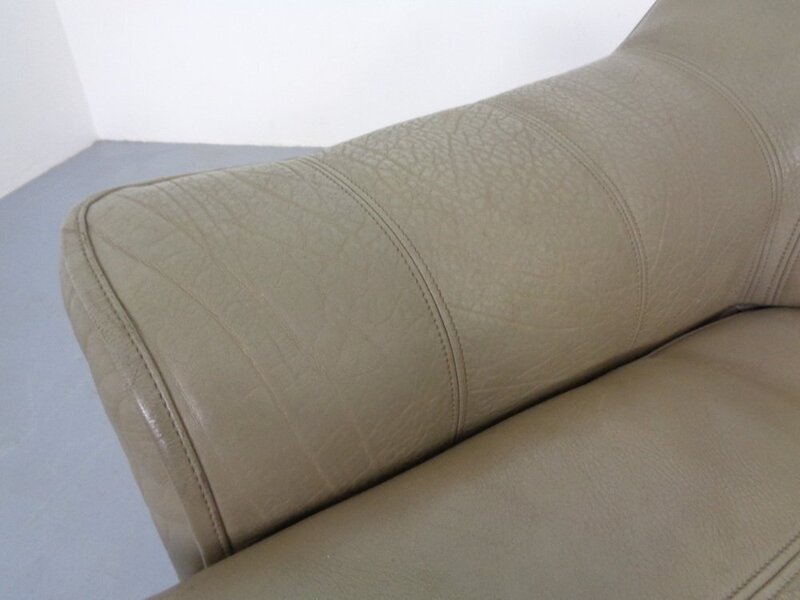 Extendable Buffalo Leather Ds 44 2 Seater Sofa From De Sede ...