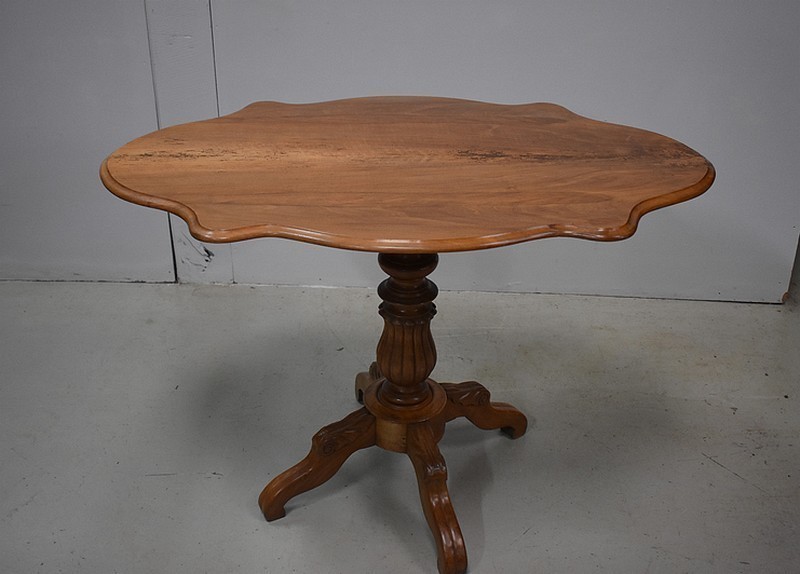 Antique Tables | Pedestal "Violin" Walnut 19th Century | Vinterior