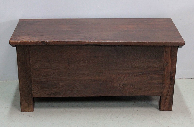 19th Century French Vintage Brown Chestnut Storage Trunk | Vinterior