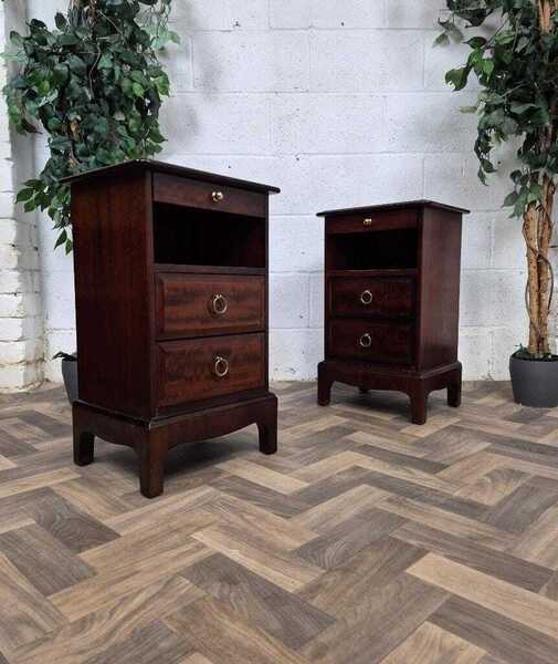 Pair Of Vintage Stag Minstrel Mahogany Bedside Tables Cabinets 2 Drawer ...
