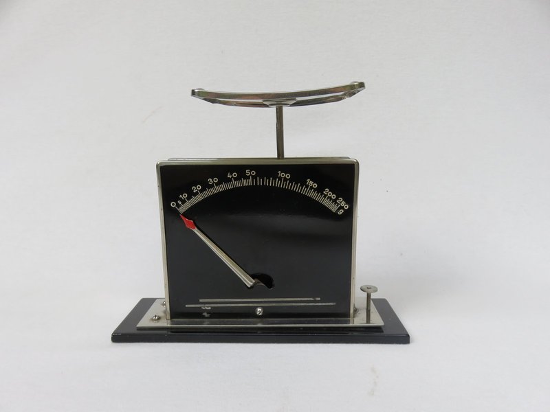 1920s Modernist Vintage German Letter Scales in Black | Vinterior