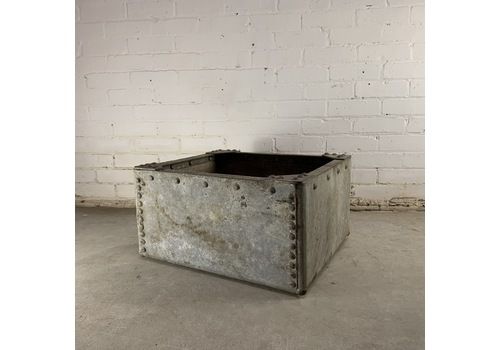 Vintage Garden Pots and Planters | Vinterior