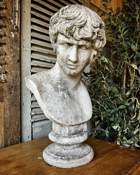 Stone Bust / Statue | Vinterior